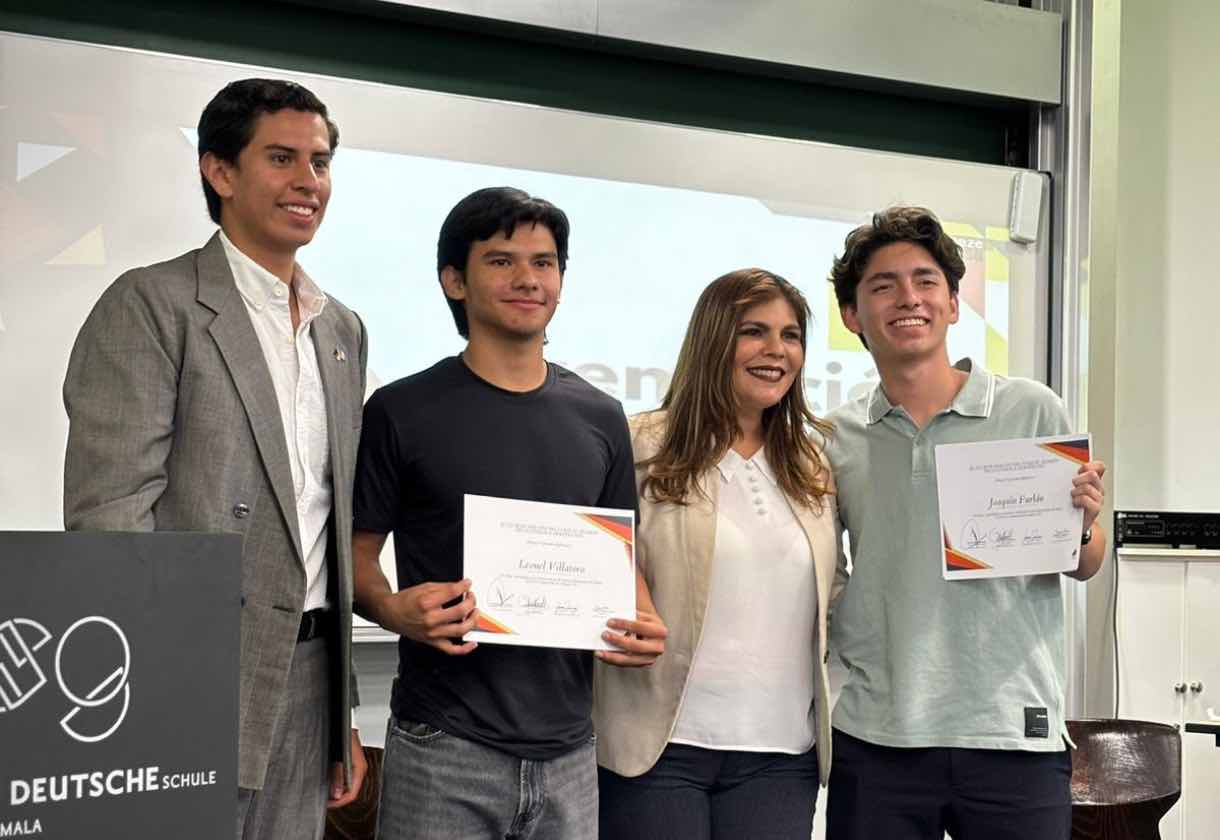 Secundaria y Bachillerato – Liceo Javier Guatemala